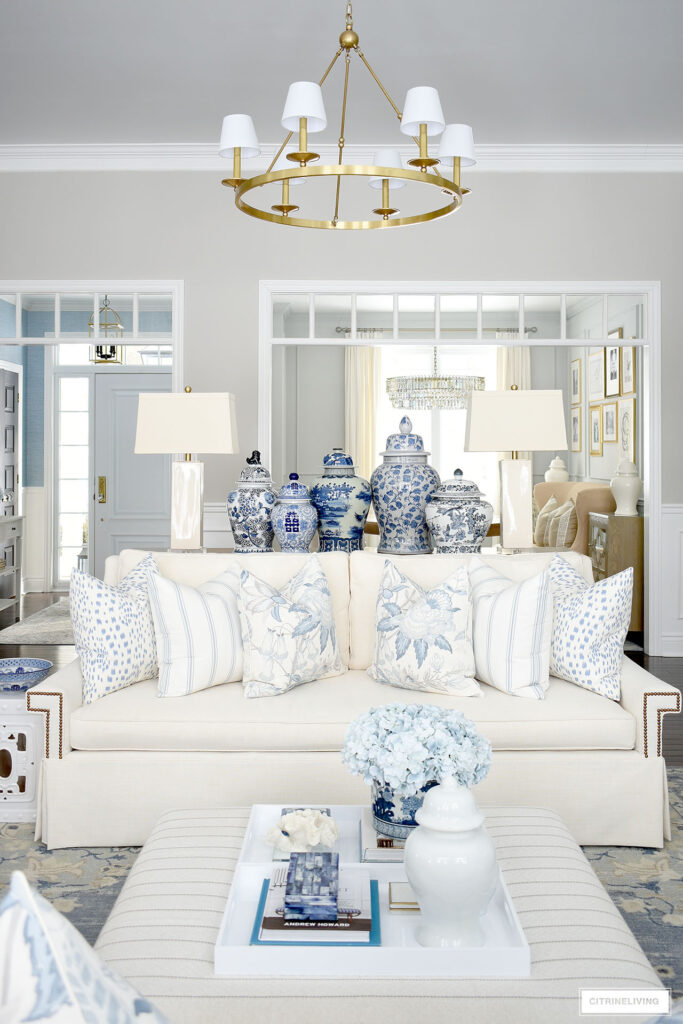 LIVING ROOM SPRING DECOR IN BLUE + WHITE | CITRINELIVING