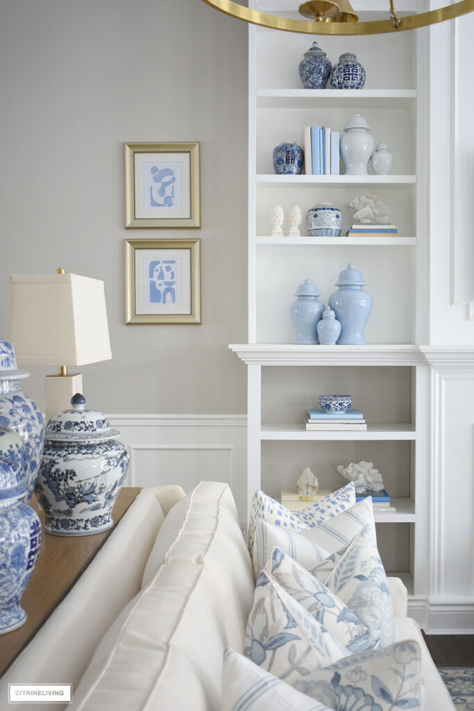 LIVING ROOM SPRING DECOR IN BLUE + WHITE | CITRINELIVING