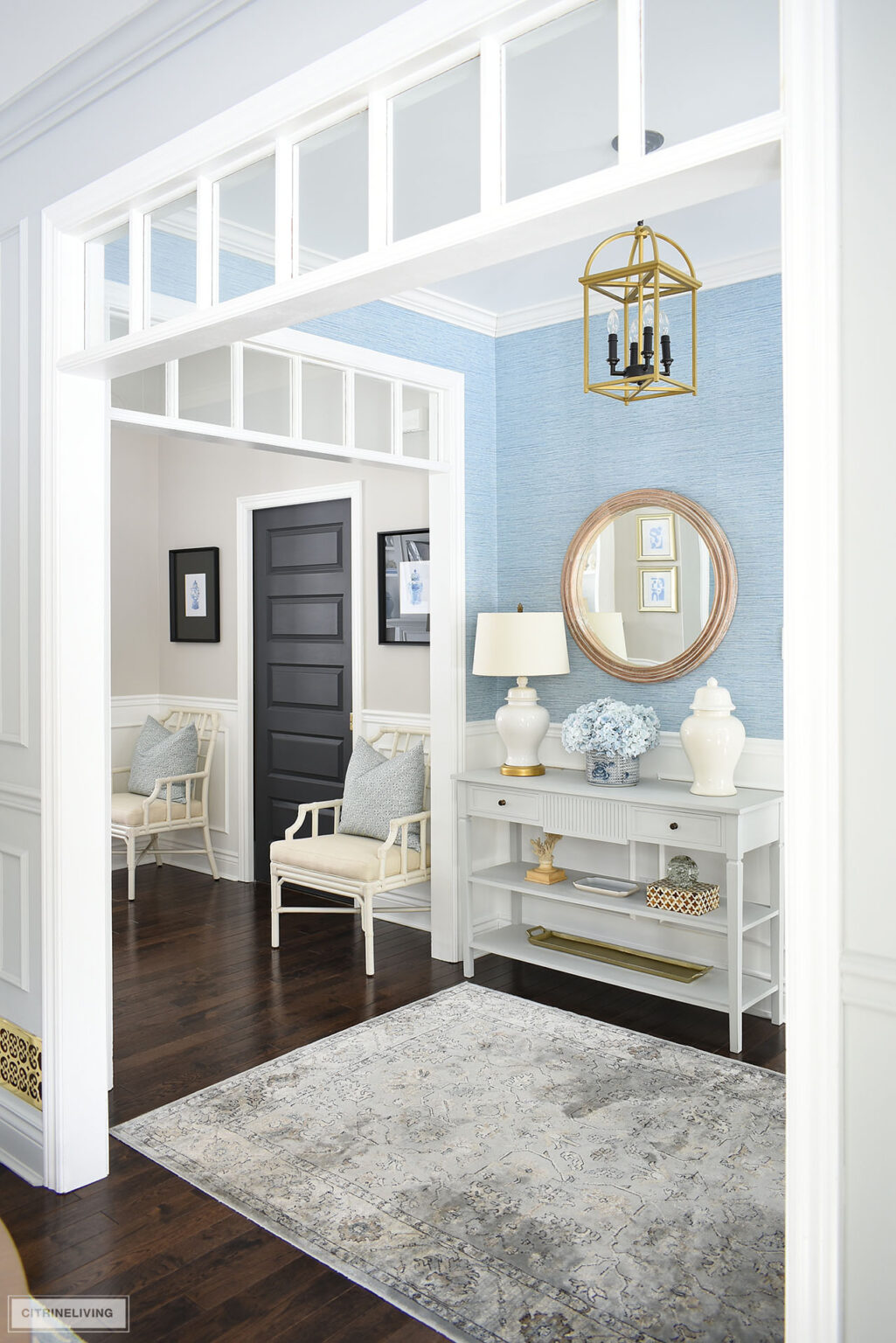 BEAUTIFUL & SIMPLE ENTRYWAY SPRING DECOR - CITRINELIVING
