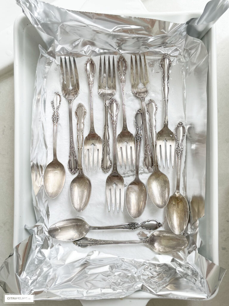 HOW TO CLEAN SILVERWARE EASILY | CITRINELIVING