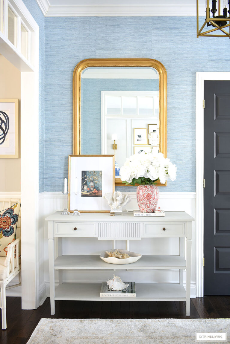 COLORFUL ENTRYWAY DECORATED FOR SPRING - CITRINELIVING