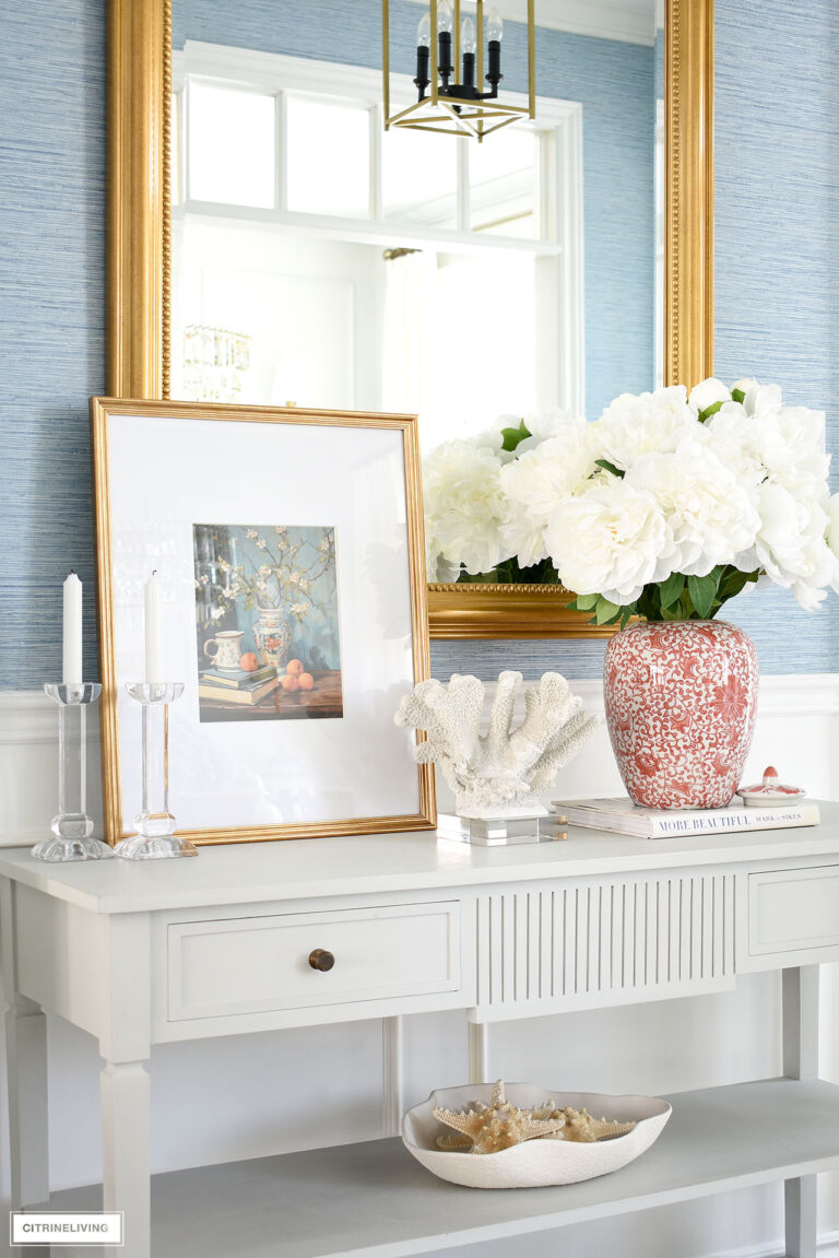COLORFUL ENTRYWAY DECORATED FOR SPRING - CITRINELIVING