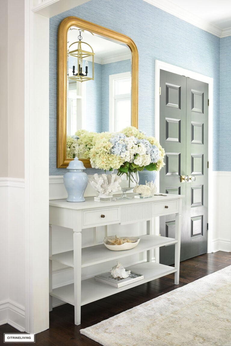 SIMPLE, CHIC SUMMER ENTRYWAY DECOR - CITRINELIVING