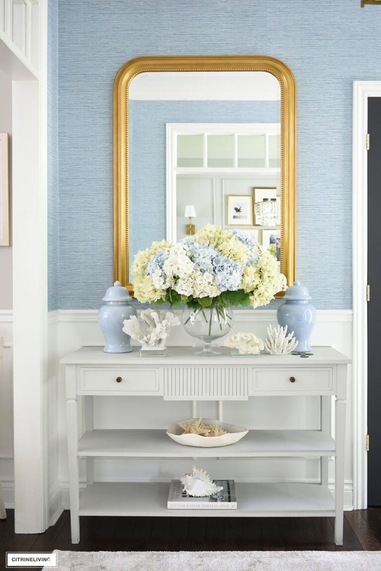 SIMPLE, CHIC SUMMER ENTRYWAY DECOR - CITRINELIVING
