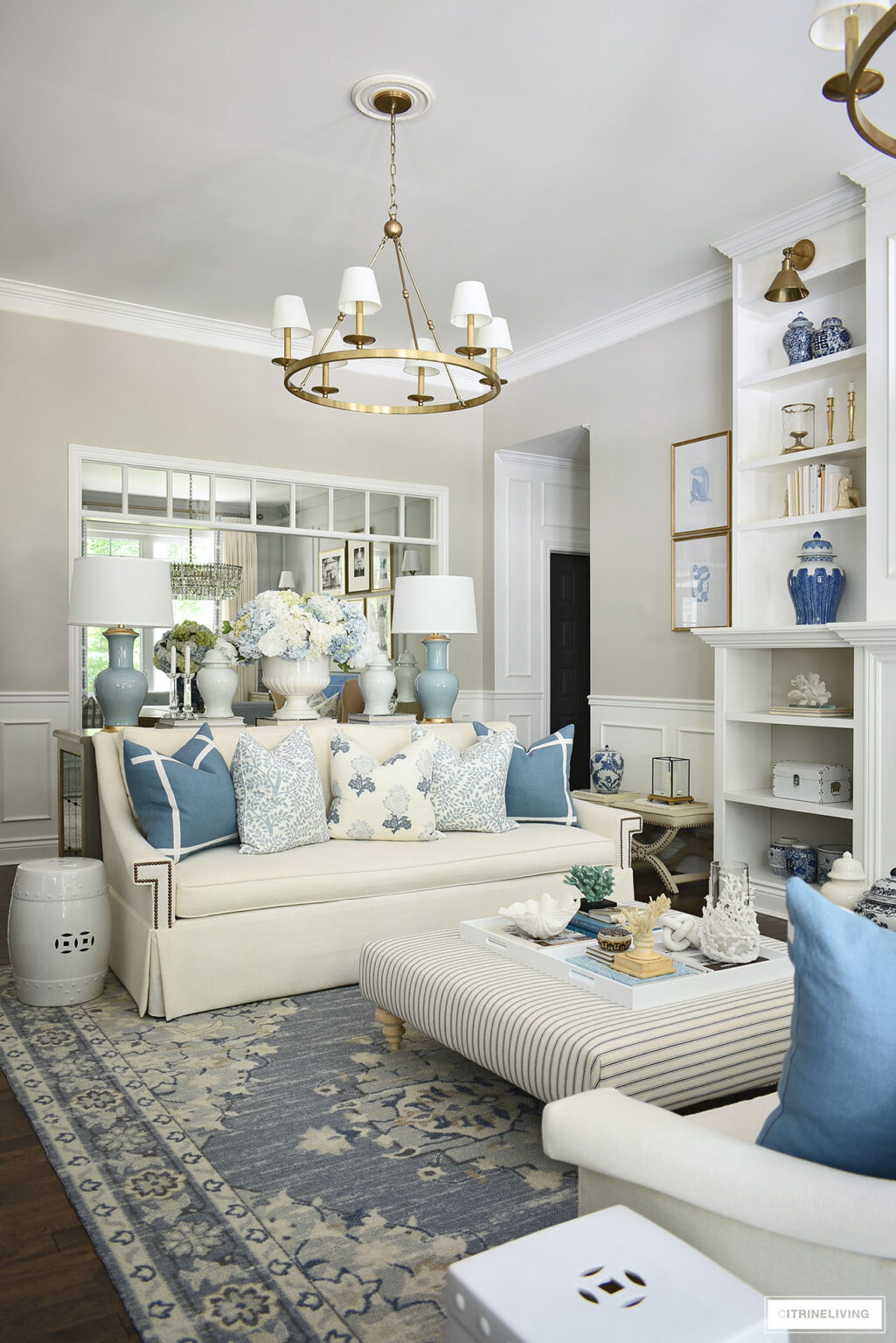SUMMER LIVING ROOM IN BLUE + WHITE | CITRINELIVING