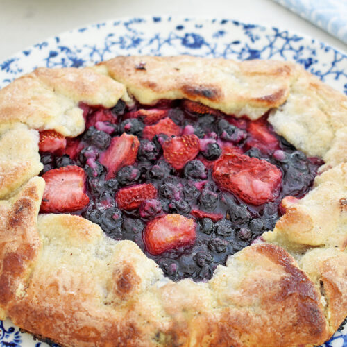 RUSTIC MIXED BERRY CROSTATA | CITRINELIVING