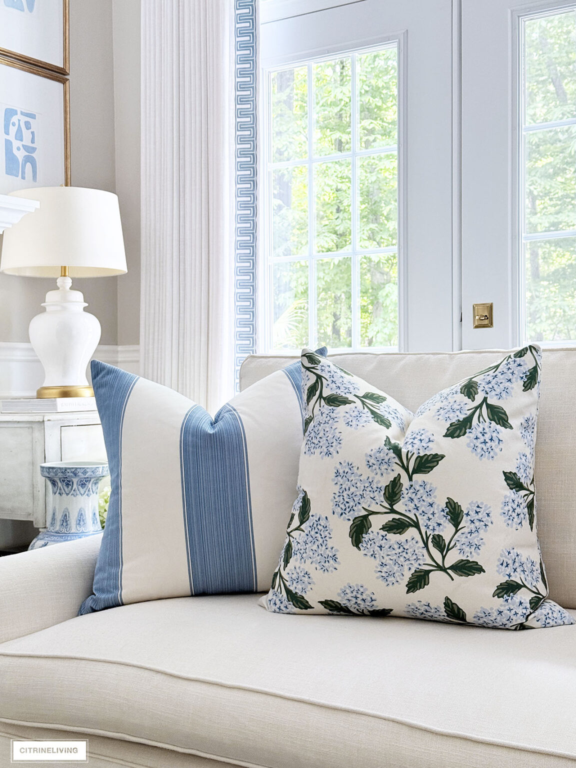 CHIC & SIMPLE SUMMER LIVING ROOM DECOR | CitrineLiving
